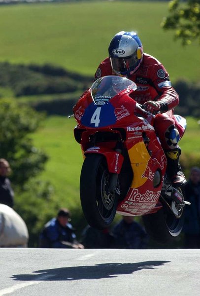 Ballaugh Bridge Photo Preview - iomtt.com: The World's #1 TT Website