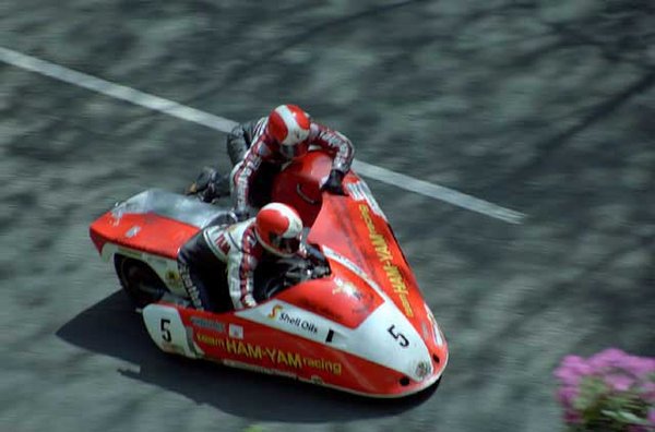 Steve Abbott and Shaun Smith Sidecar TT 1984 Photo Preview - iomtt.com: The World's #1 TT Website