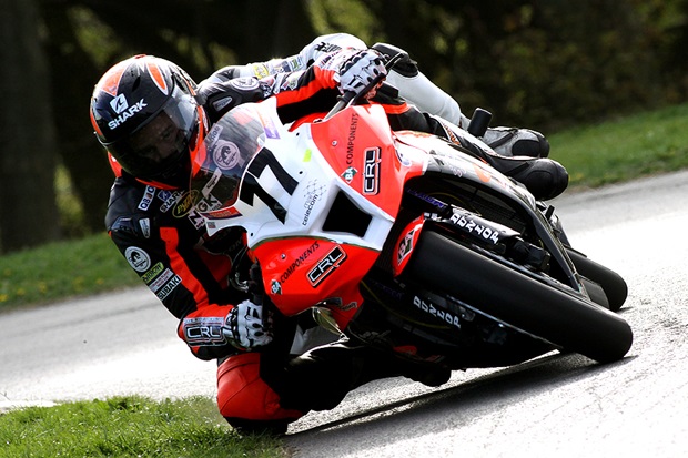 Seven-up for TT star Ryan Farquhar at 2011 season opener - iomtt.com ...