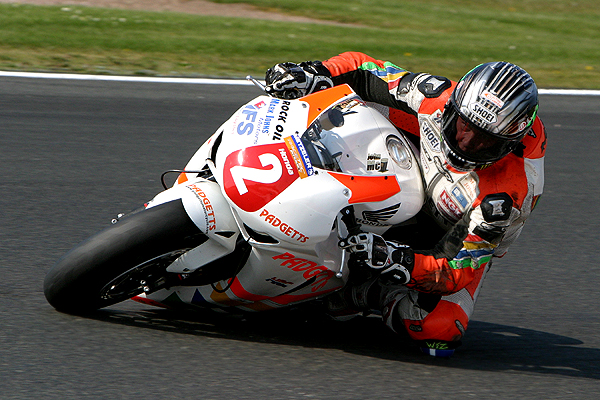 John McGuinness continues 2011 TT preparations with strong seventh ...