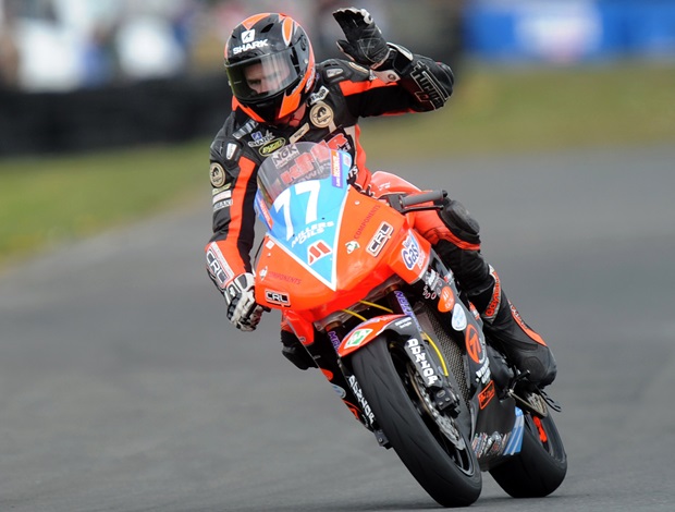 TT winner and KMR boss Ryan Farquhar gets 2012 season off to a flying ...