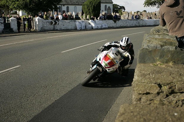 Isle of Man TT winner Michael Dunlop shatters lap record on way to ...