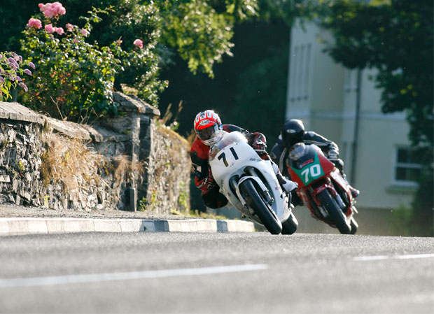 Battle of the ages in Formula 2 Classic TT - iomtt.com: The World's #1 ...