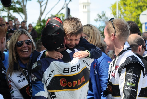Birchall Brothers win Sure Sidecar Race 1 - iomtt.com: The World's #1 ...